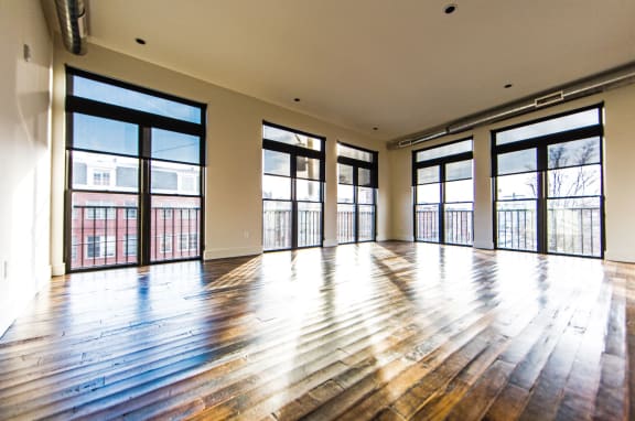 Photos and Video of 1833 Fairmount in Philadelphia, PA